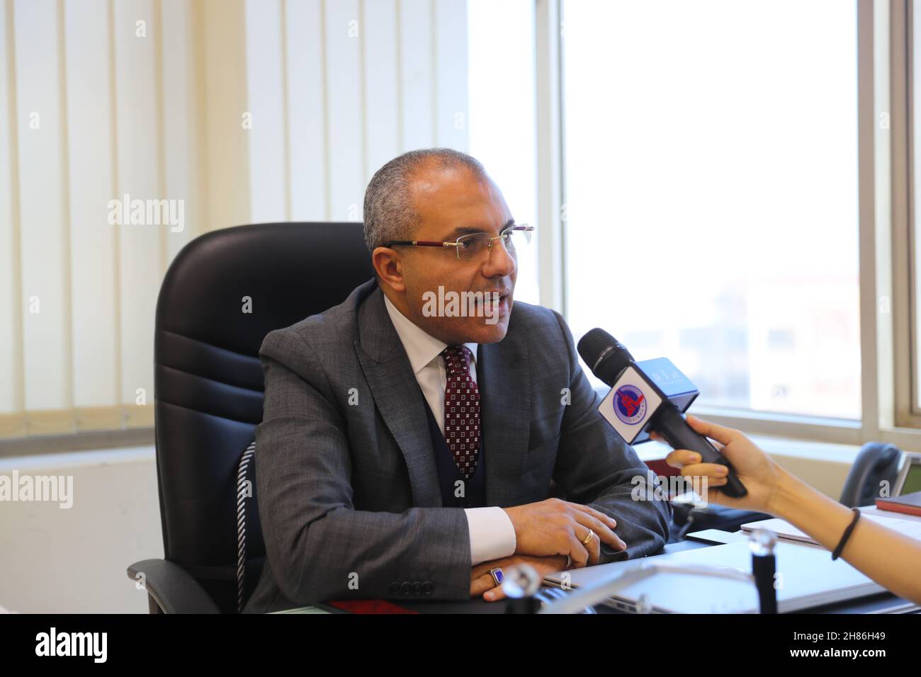 Sui hexagon hi-res stock photography and images - Alamy