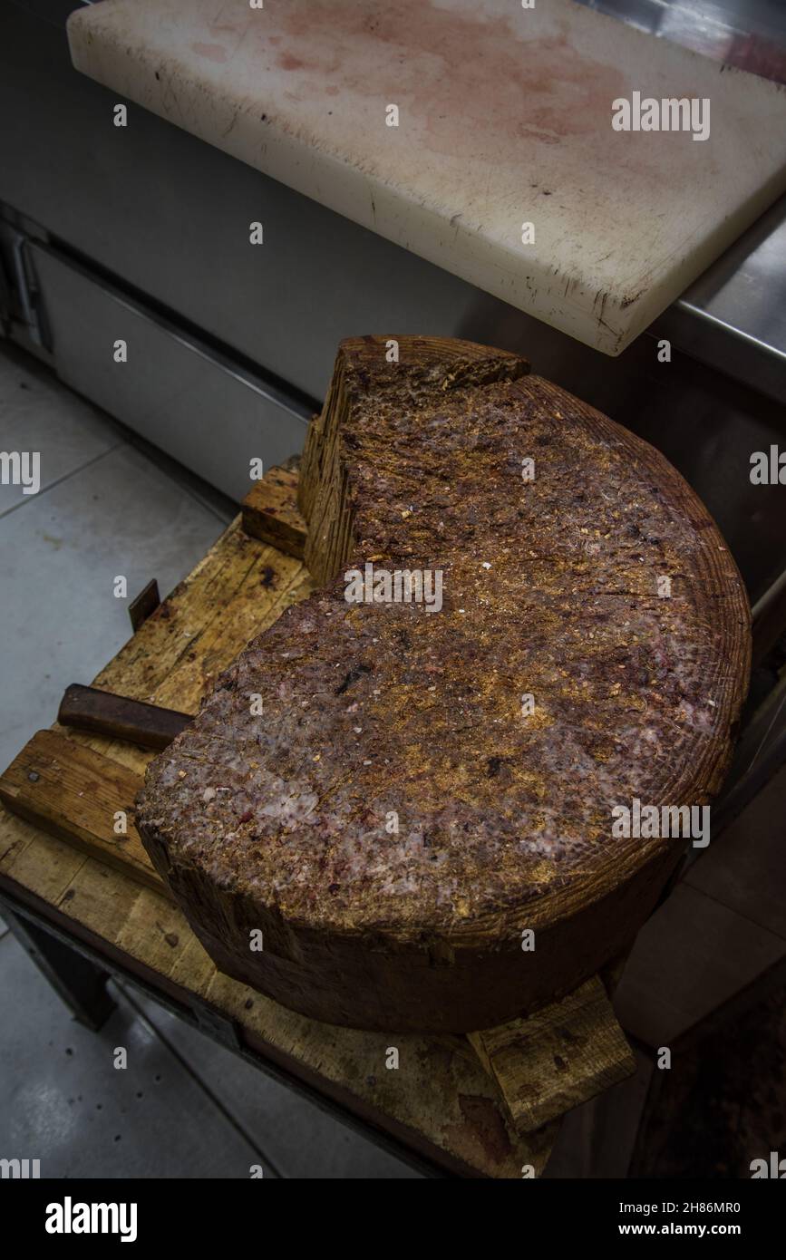 Butchers block texture hi-res stock photography and images - Alamy