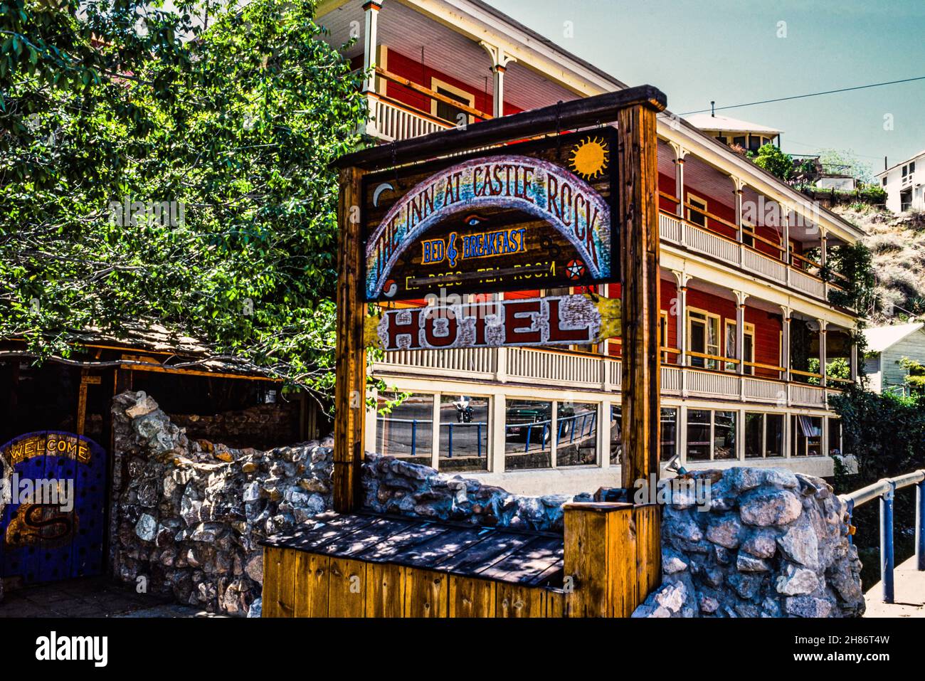 The inn at castel rock hi-res stock photography and images - Alamy
