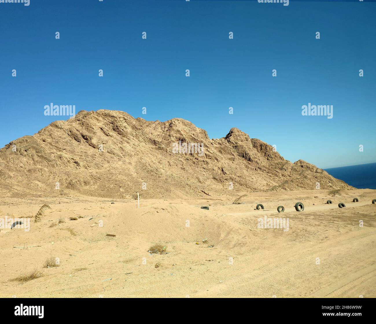 Sinai desert landscape hi-res stock photography and images - Alamy