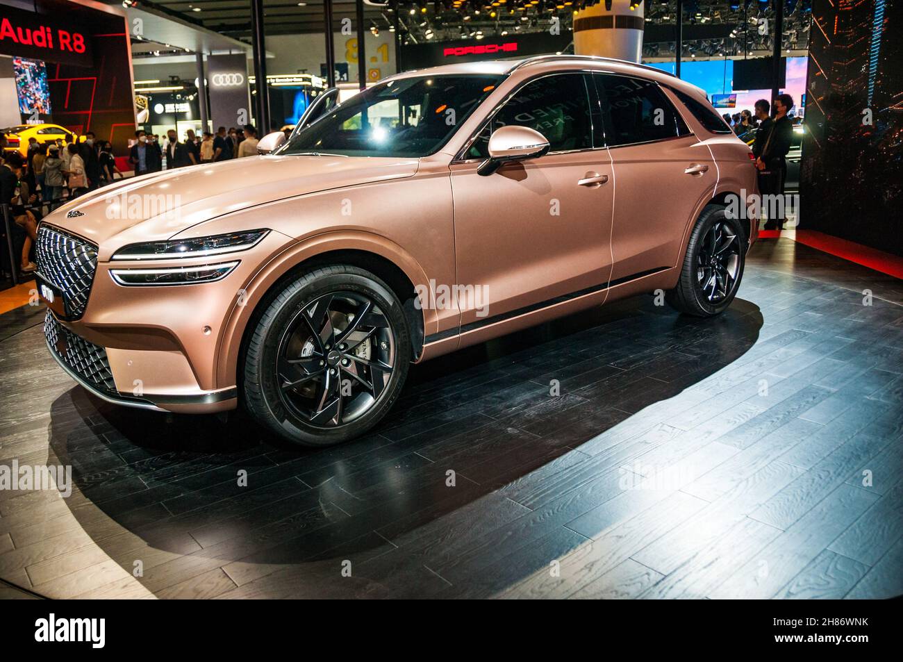 World premiere of the electrified Genesis GV70 car at the 2021 ...