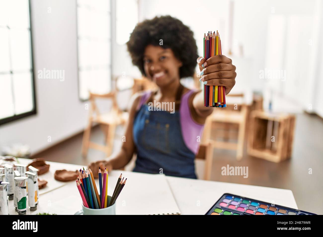 African pencil drawing canvas hi-res stock photography and images - Alamy