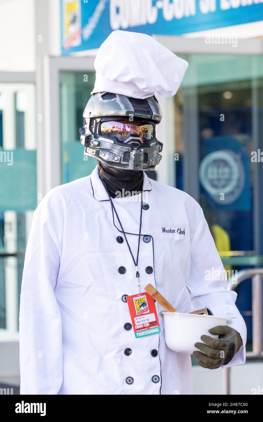 November 27, 2021: Halo Master Cheif ''Master Chef'' mixed cosplay at ...