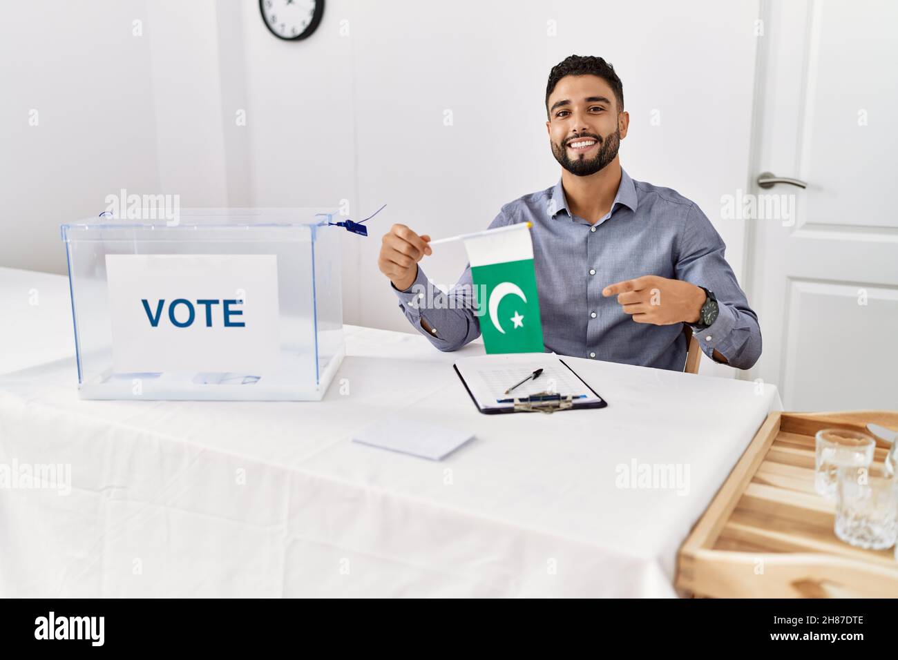 Pakistan election campaign hi-res stock photography and images - Alamy