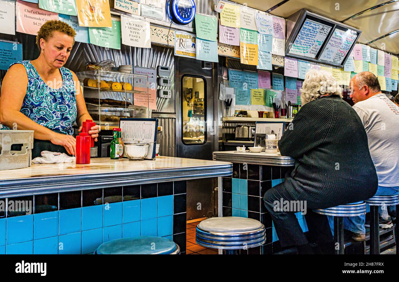 Blue benn diner bennington hi-res stock photography and images - Alamy