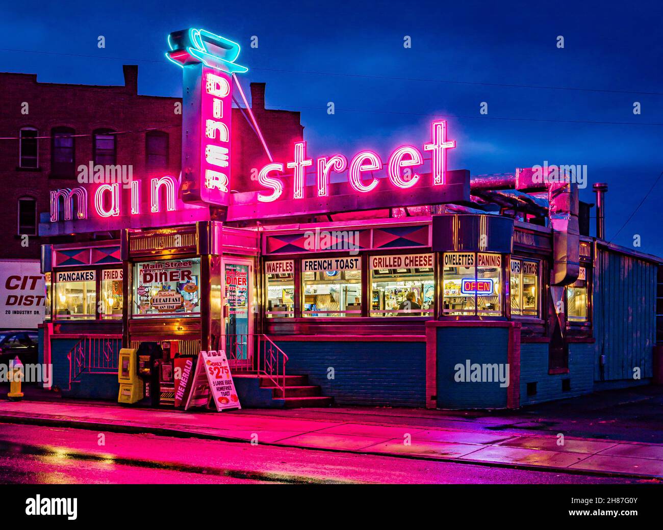 Main street diner hi-res stock photography and images - Alamy