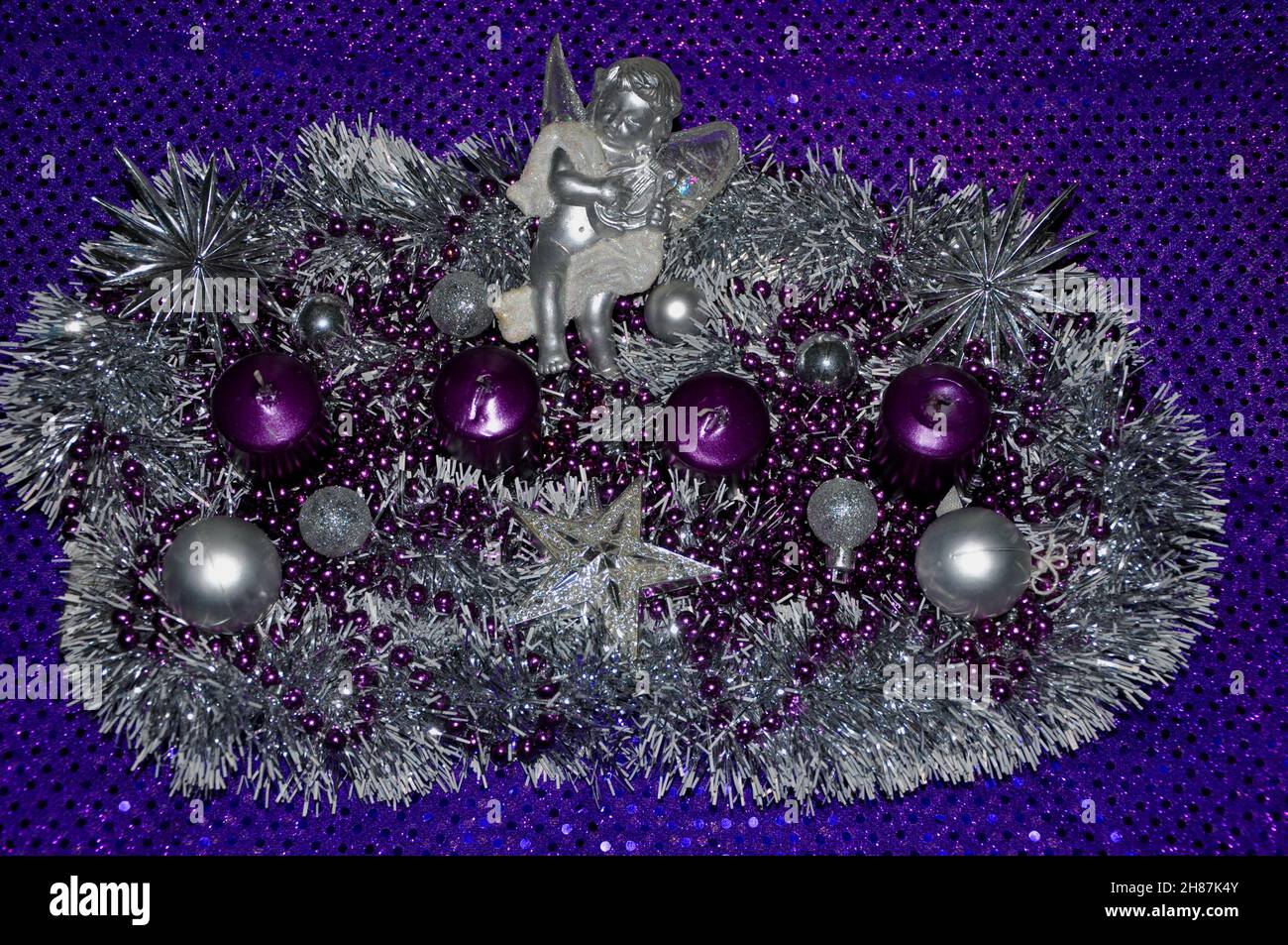 Advent wreath purple hi-res stock photography and images - Alamy