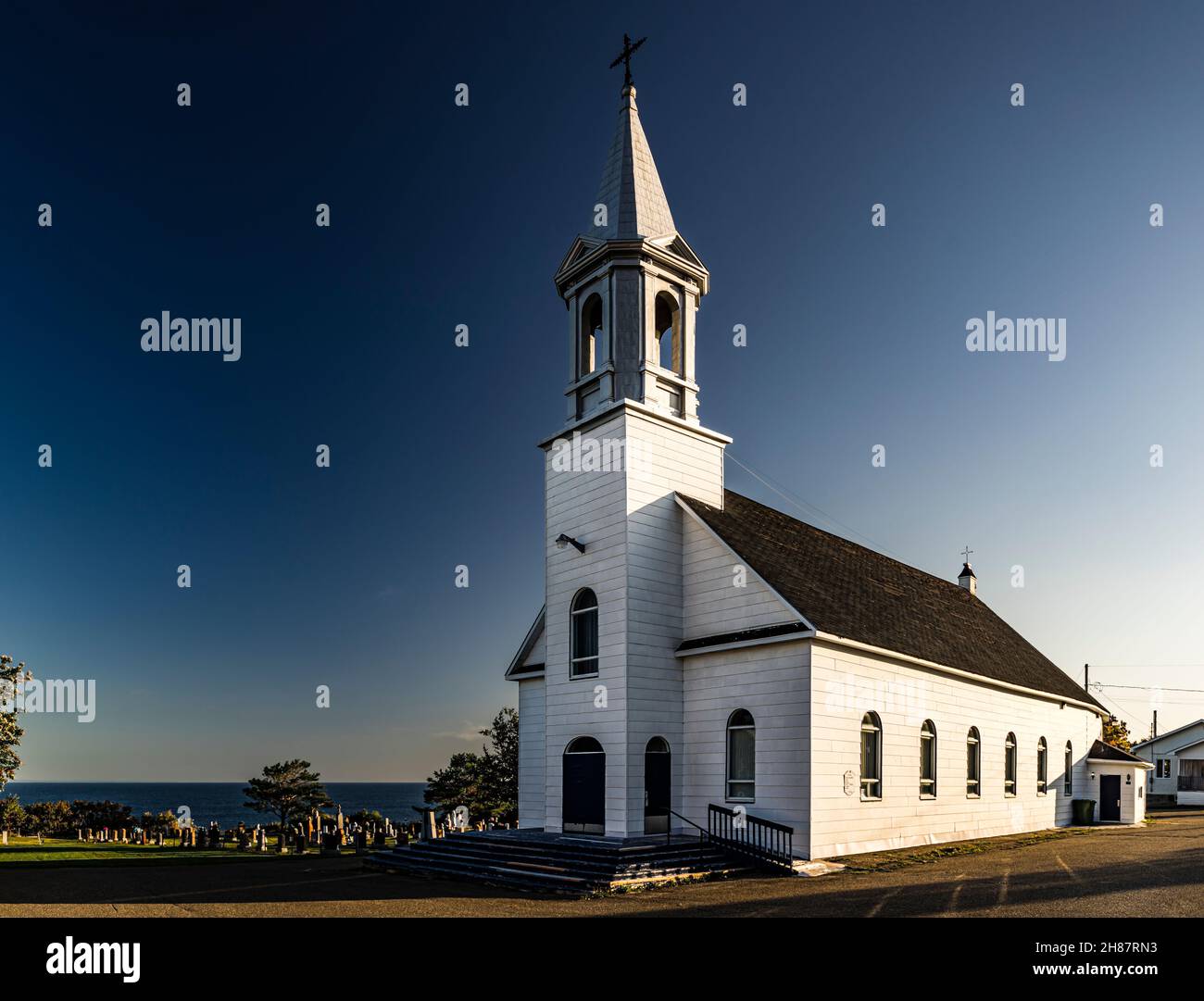 Les saints sept freres catholic church hi-res stock photography and ...