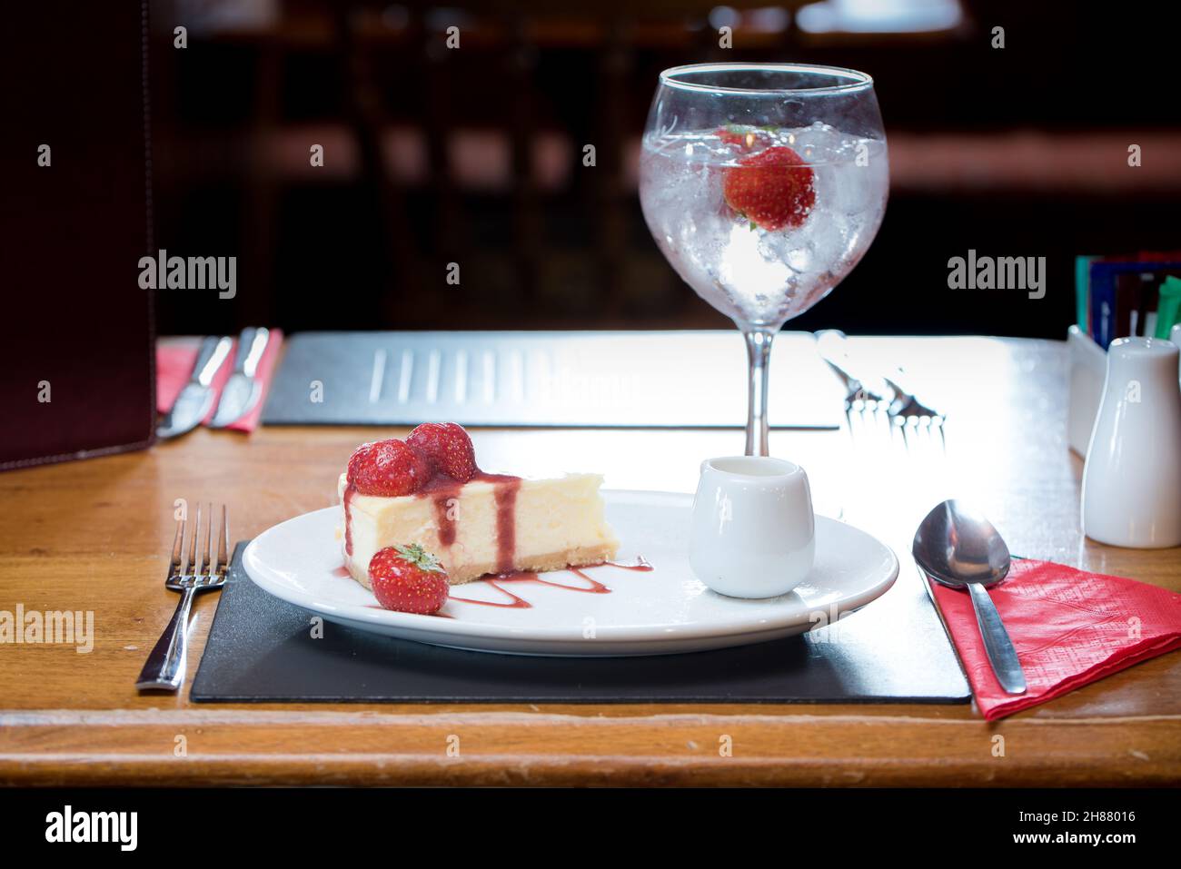 Pub lunch, traditional British bar or restaurant food Stock Photo - Alamy