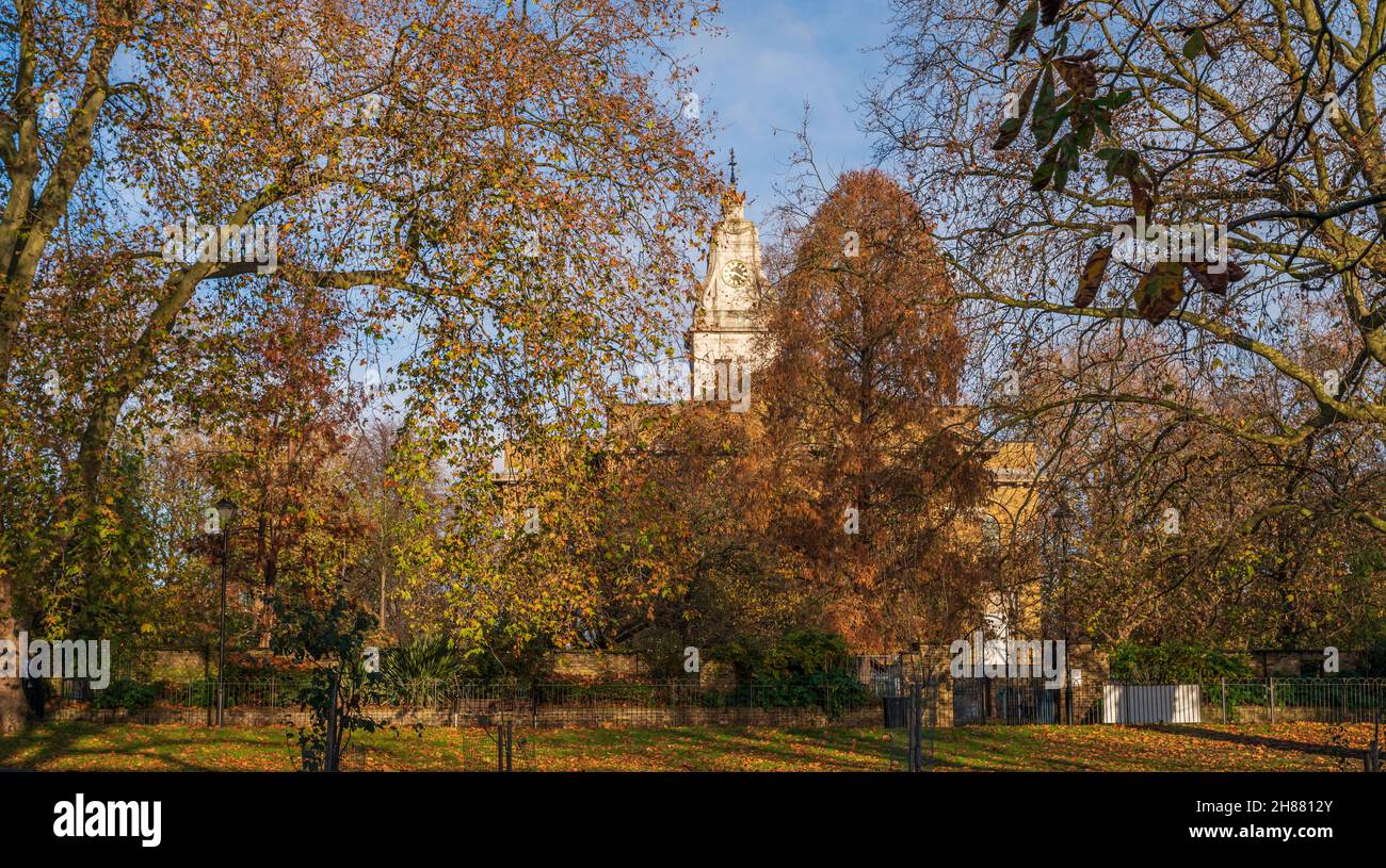 St john at hackney church gardens hi-res stock photography and images ...