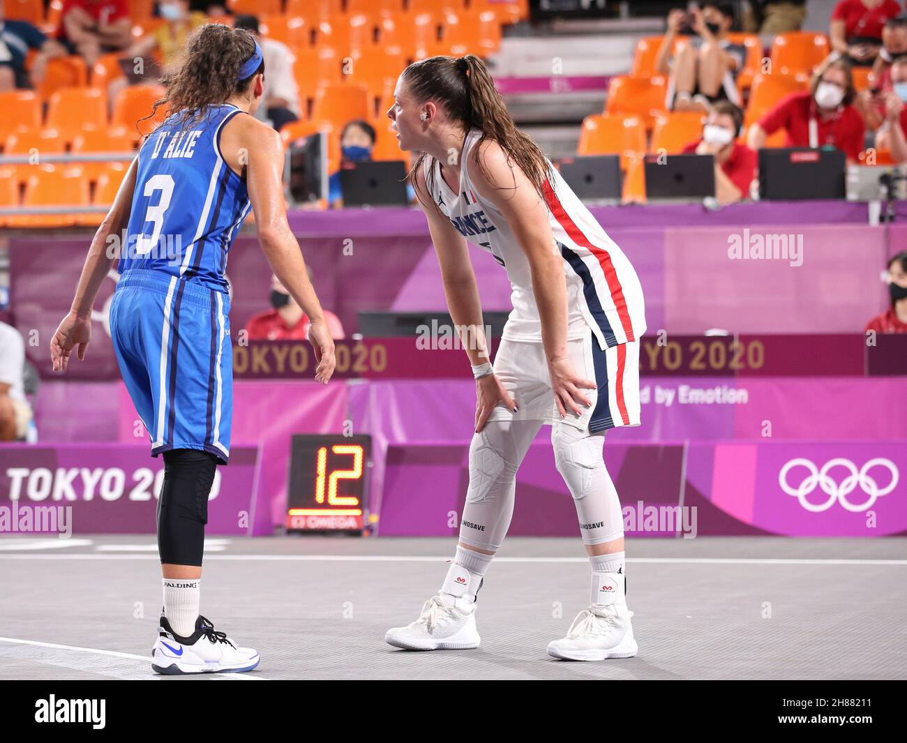 JULY 24th, 2021 - TOKYO, JAPAN: Rae Lin D'ALIE of Italy (left) and ...