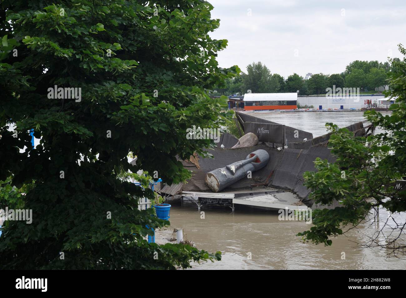 Level areas hi-res stock photography and images - Alamy