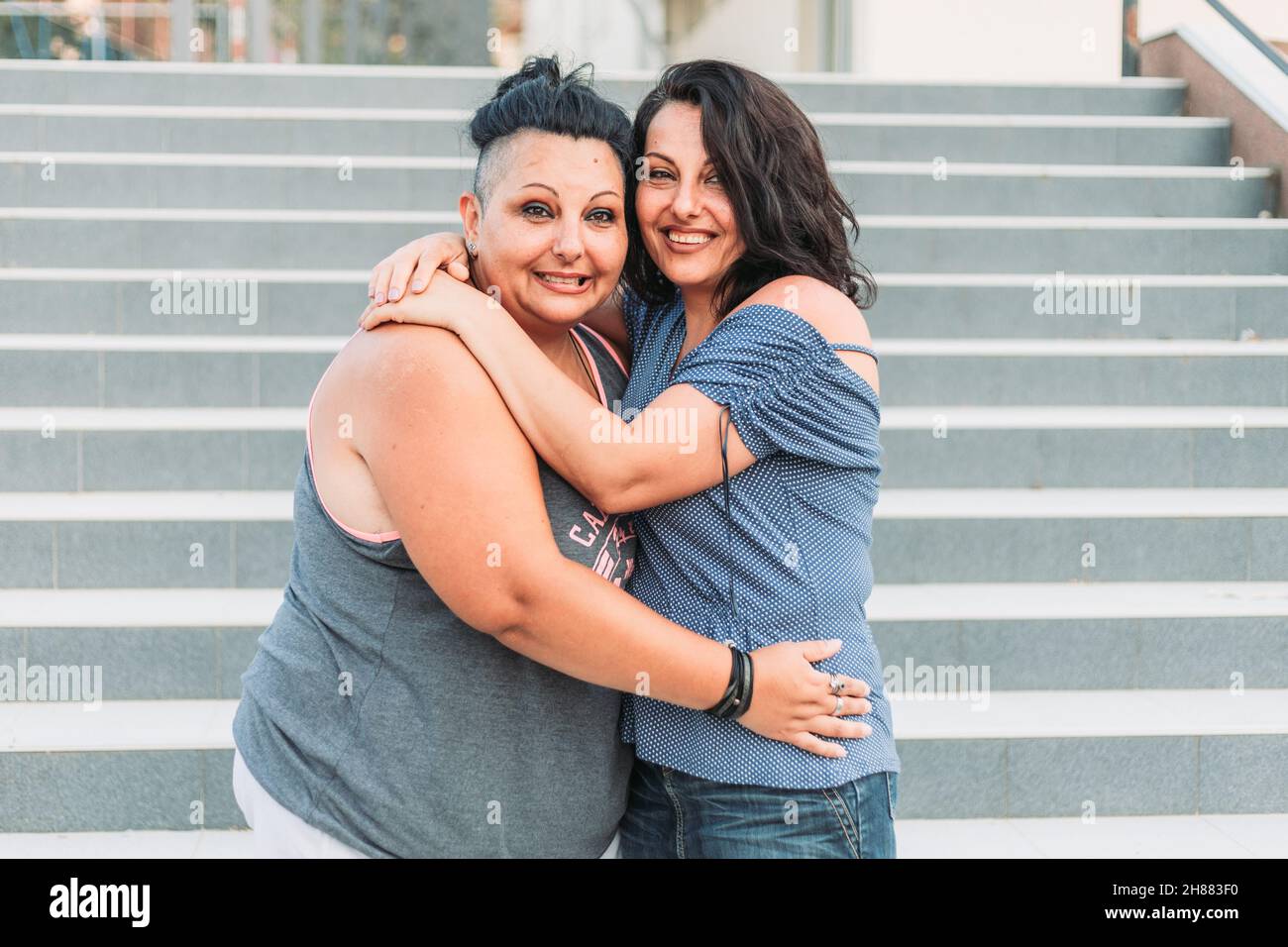 Mixed different race twins hi-res stock photography and images - Alamy
