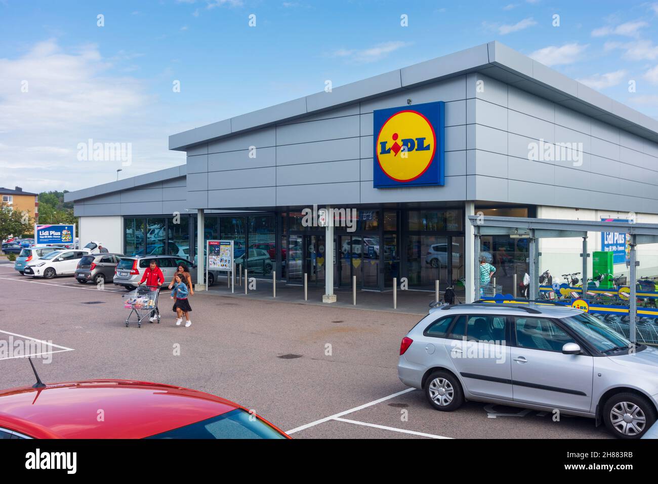 Lidl supermarket in vastra gotalands lan hi-res stock photography and ... Lidl supermarket in vastra gotalands lan hi-res stock photography and ...
