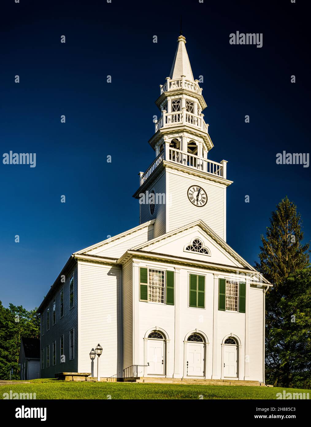 Warren connecticut hi-res stock photography and images - Alamy