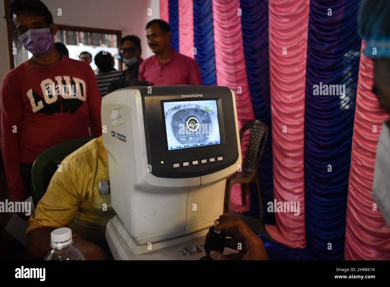 Eye testing camp hi-res stock photography and images - Alamy