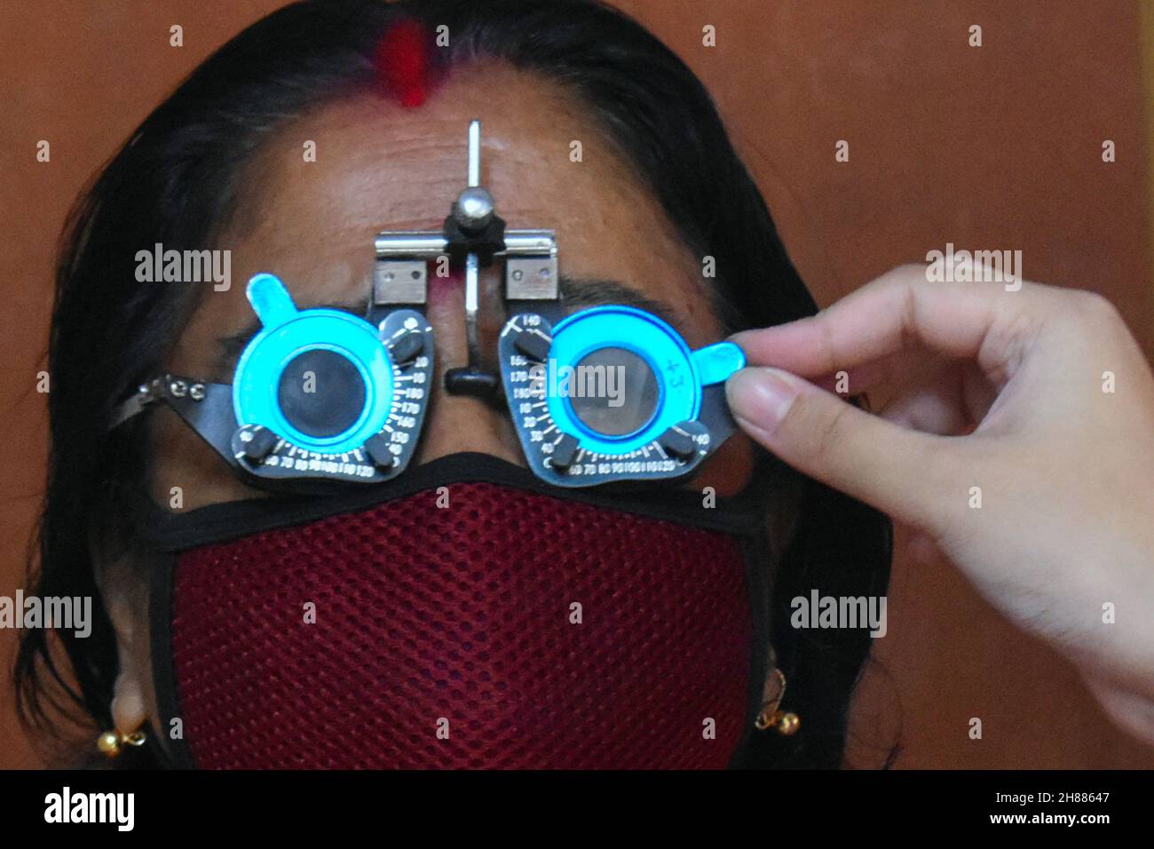 Eye testing camp hi-res stock photography and images - Alamy