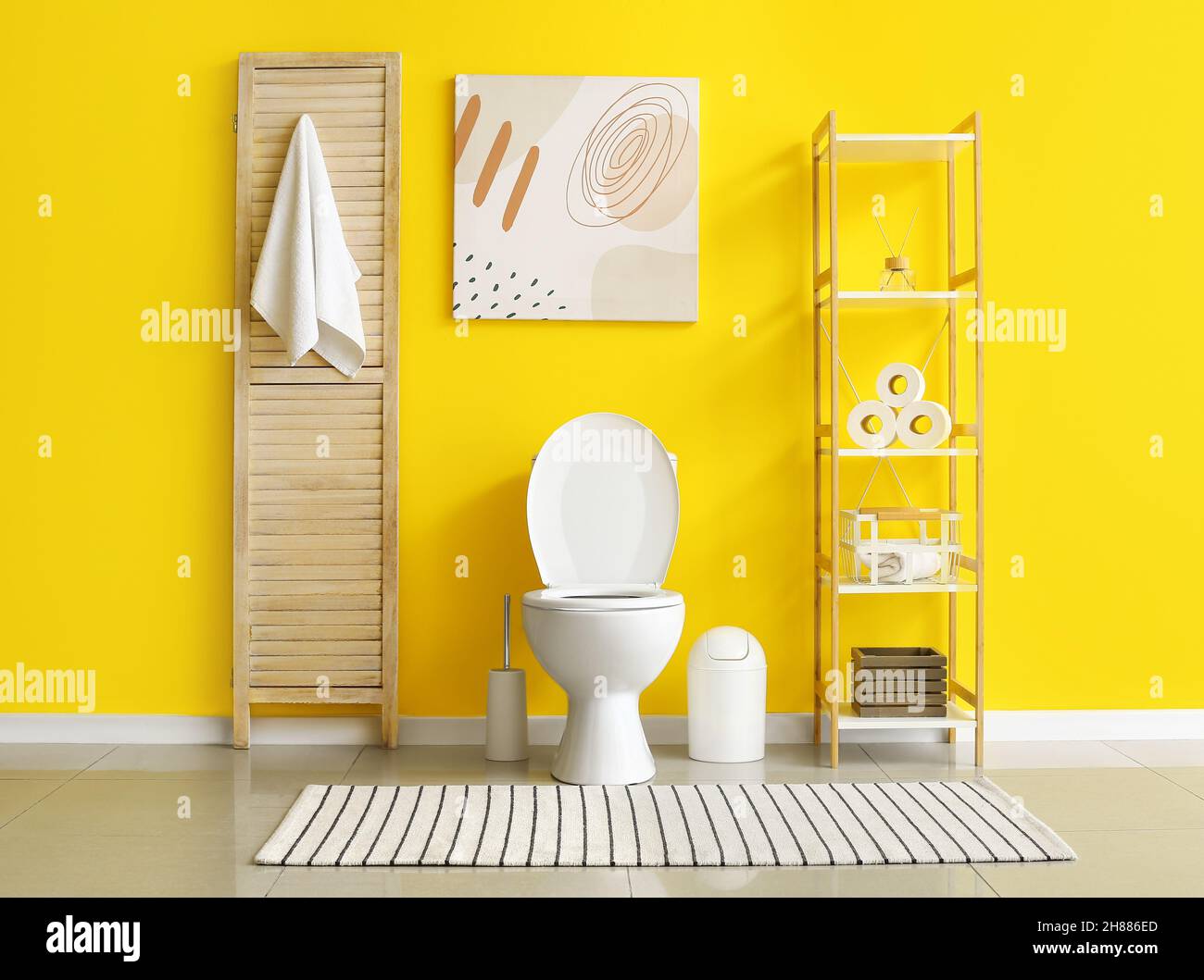 Interior of modern comfortable restroom Stock Photo - Alamy