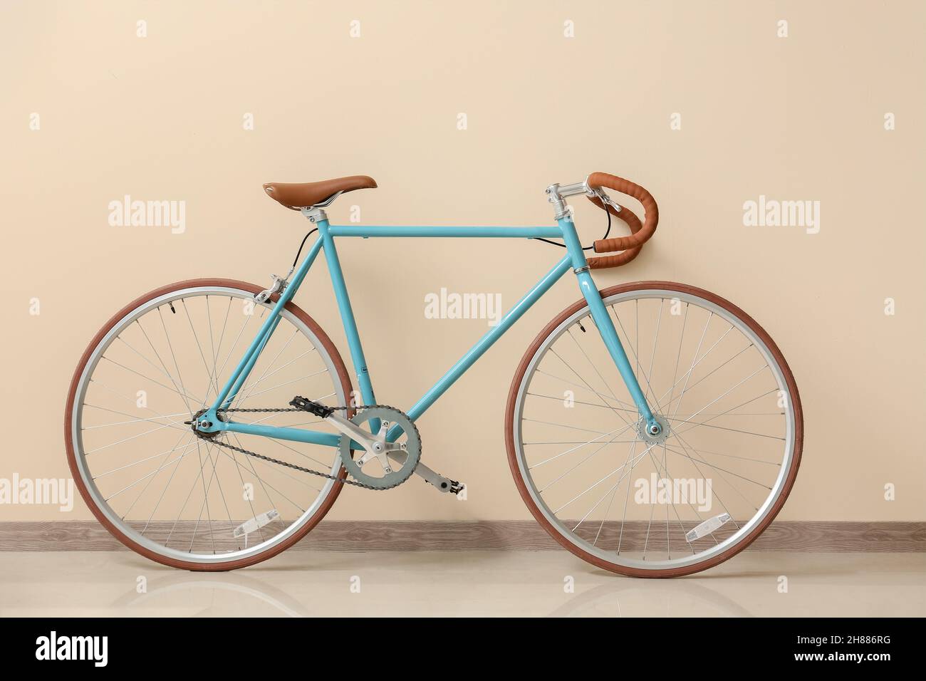 Beige cycle hi-res stock photography and images - Alamy