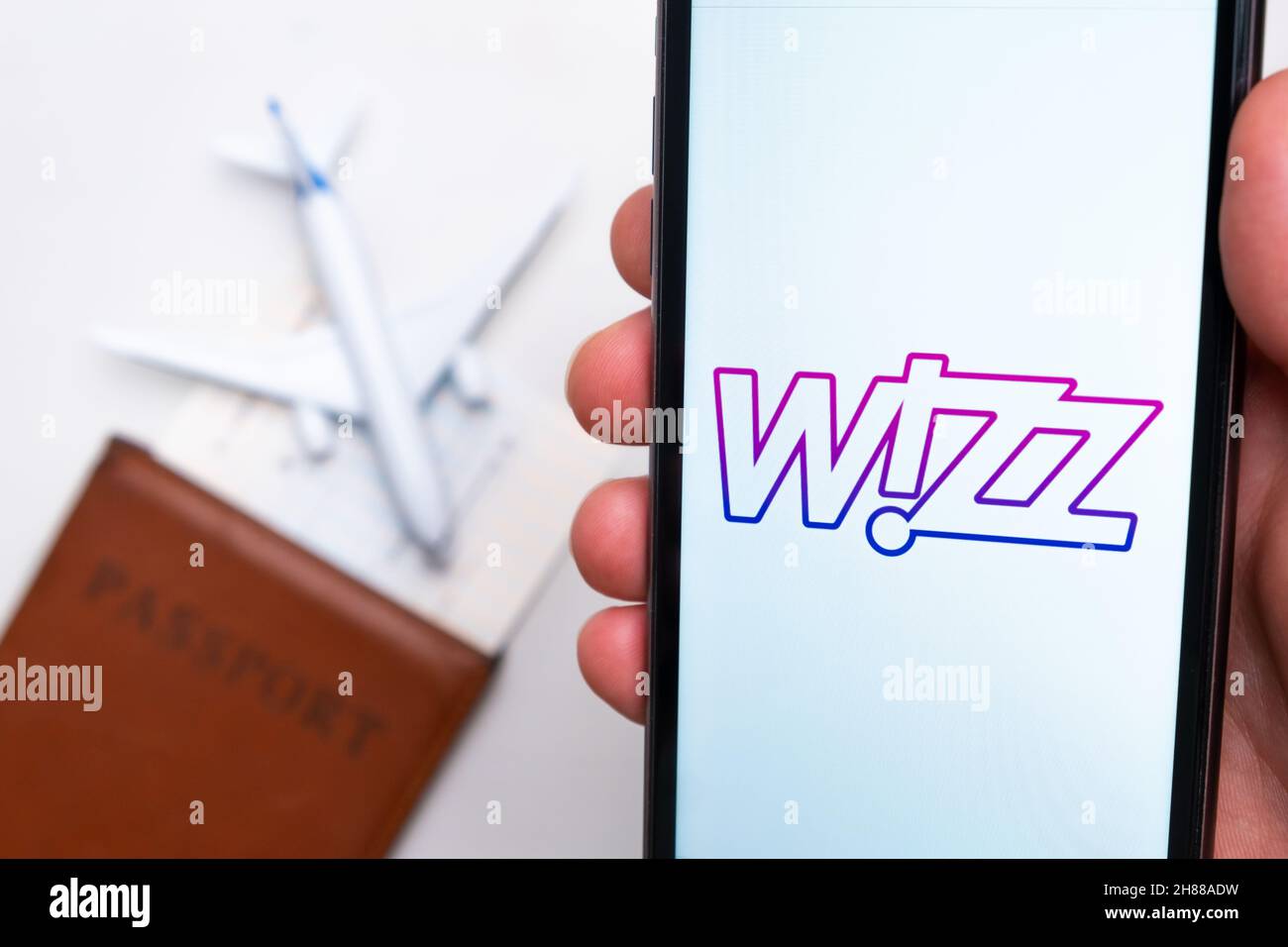 Wizz air logo hi-res stock photography and images - Alamy