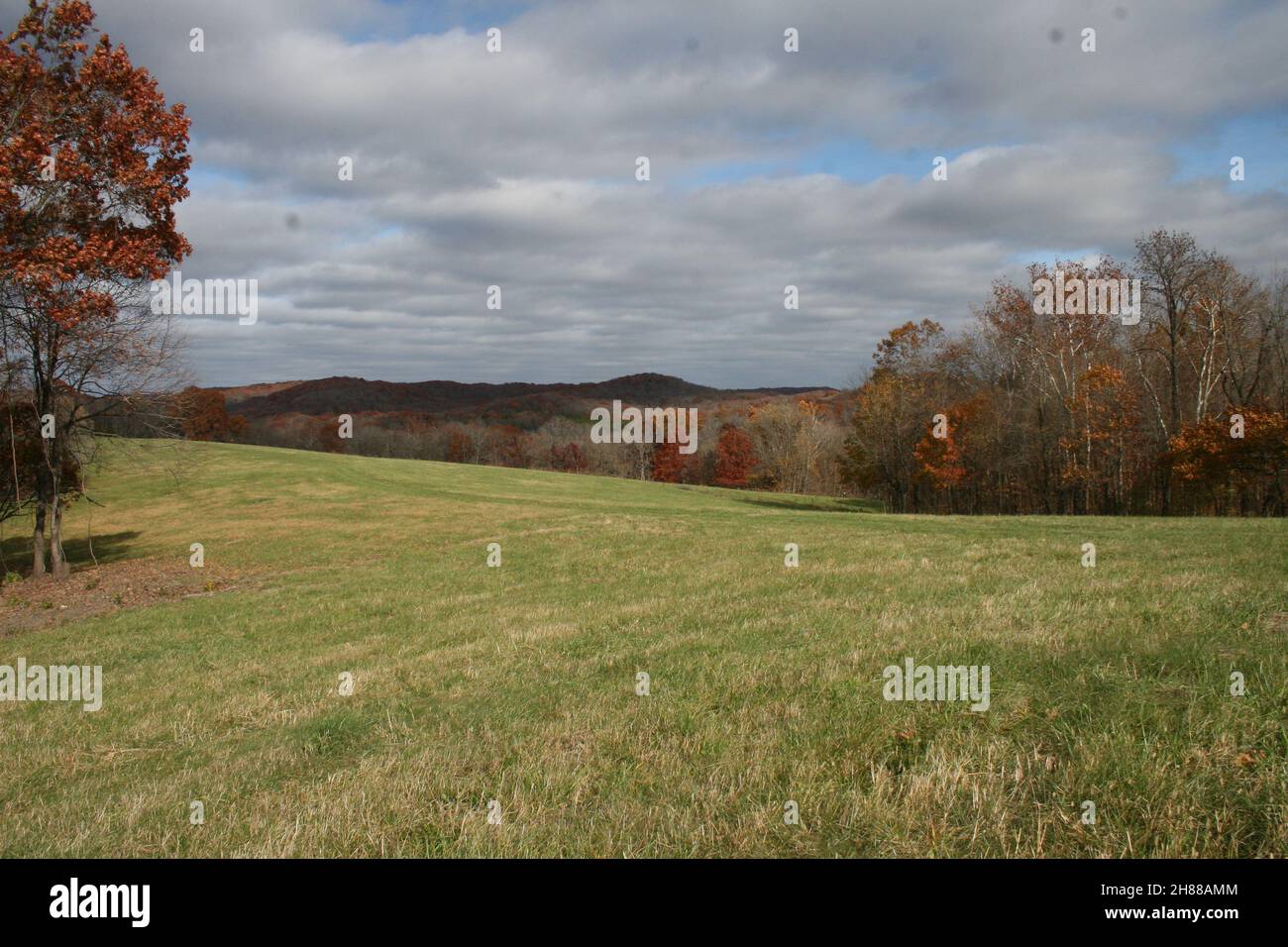 Countryside in the fall hi-res stock photography and images - Alamy