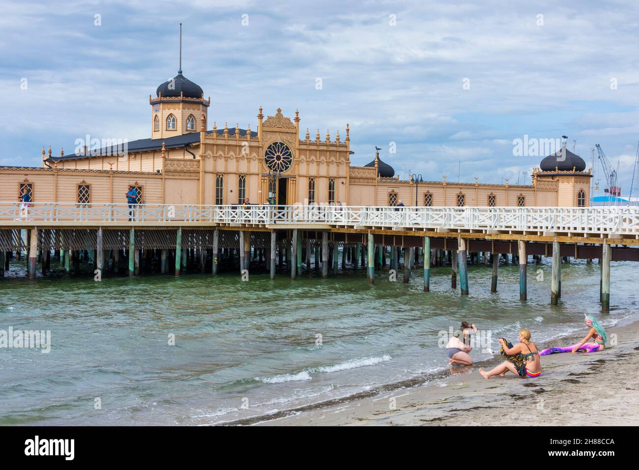 Varberg: spa Kallbadhuset, women doing mermaid photo shooting in ...