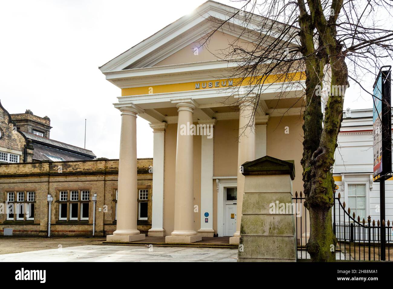 Leicester museum hi-res stock photography and images - Alamy