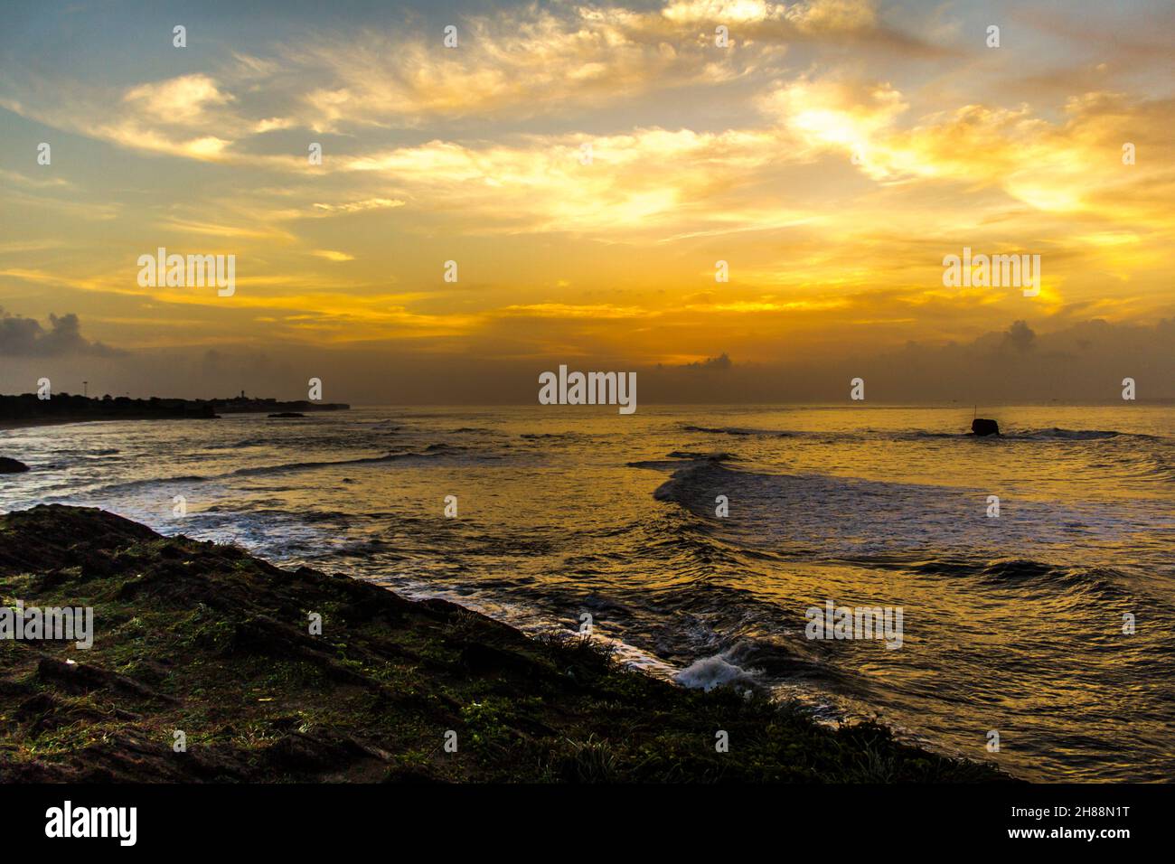 Beautiful red sunset gujarat hi-res stock photography and images - Alamy