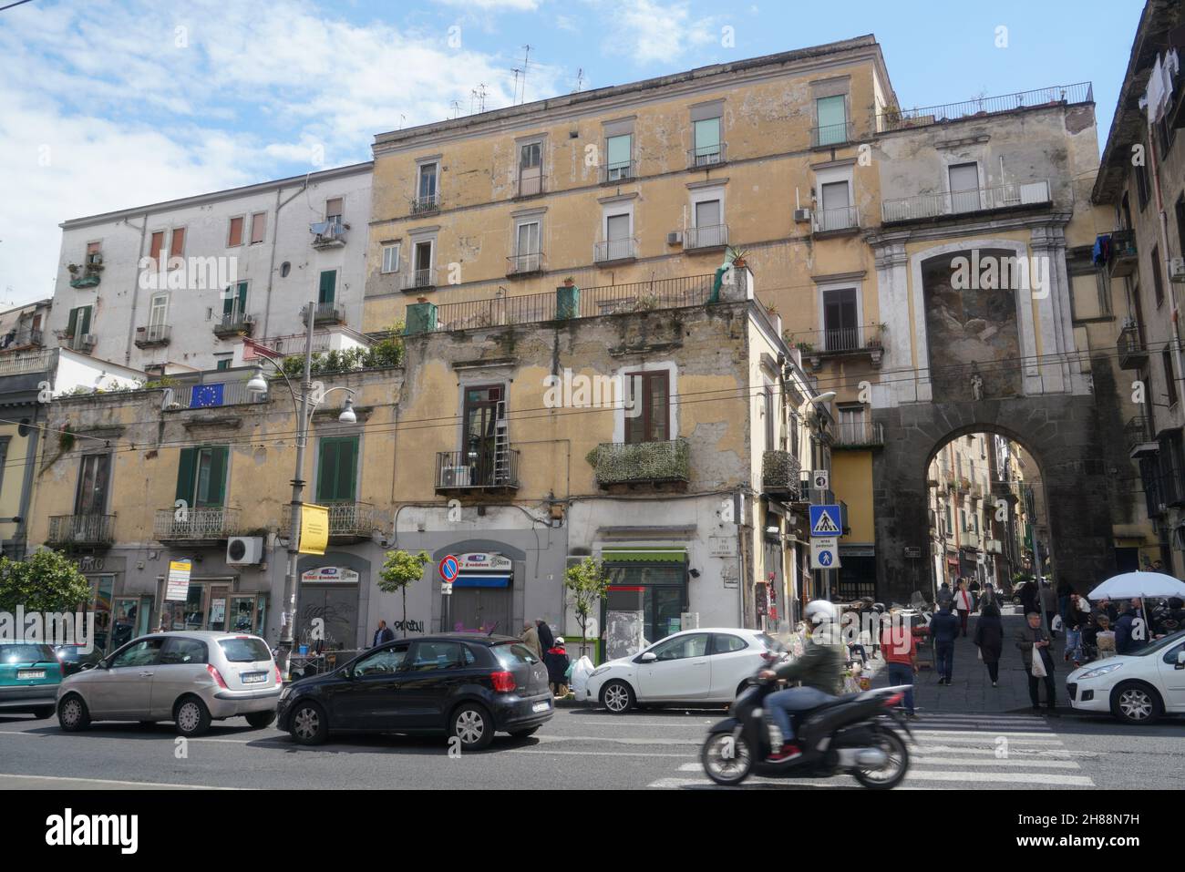 Neapol street hi-res stock photography and images - Alamy