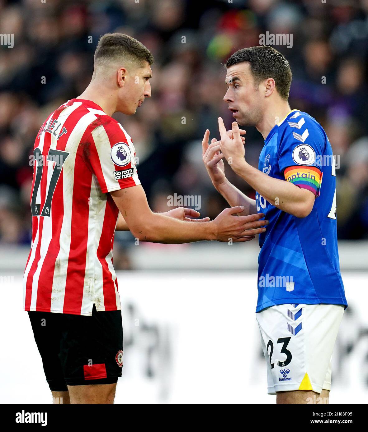 Vitaly janelt brentford everton hi-res stock photography and images - Alamy