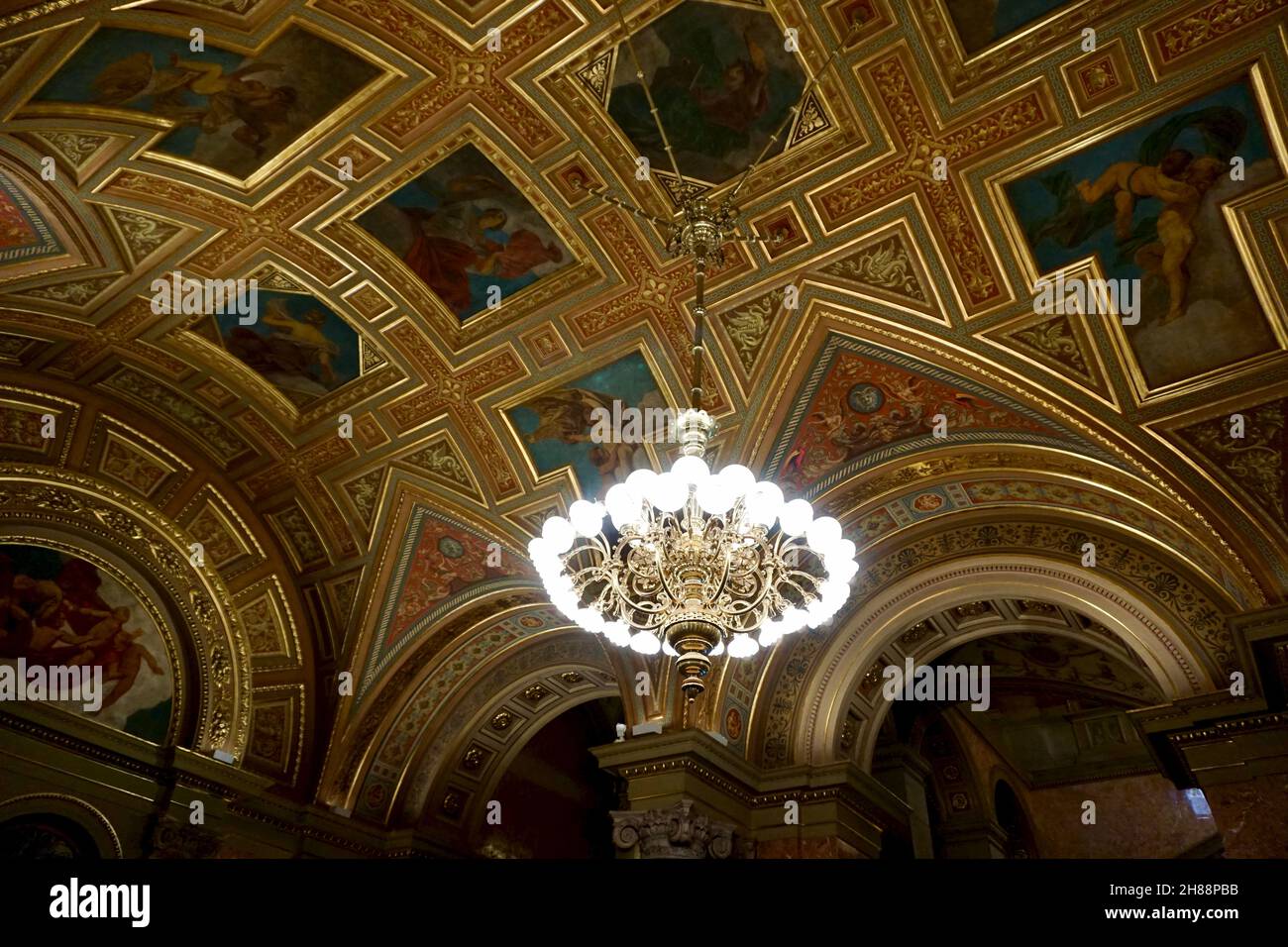 Opera ceiling hi-res stock photography and images - Alamy