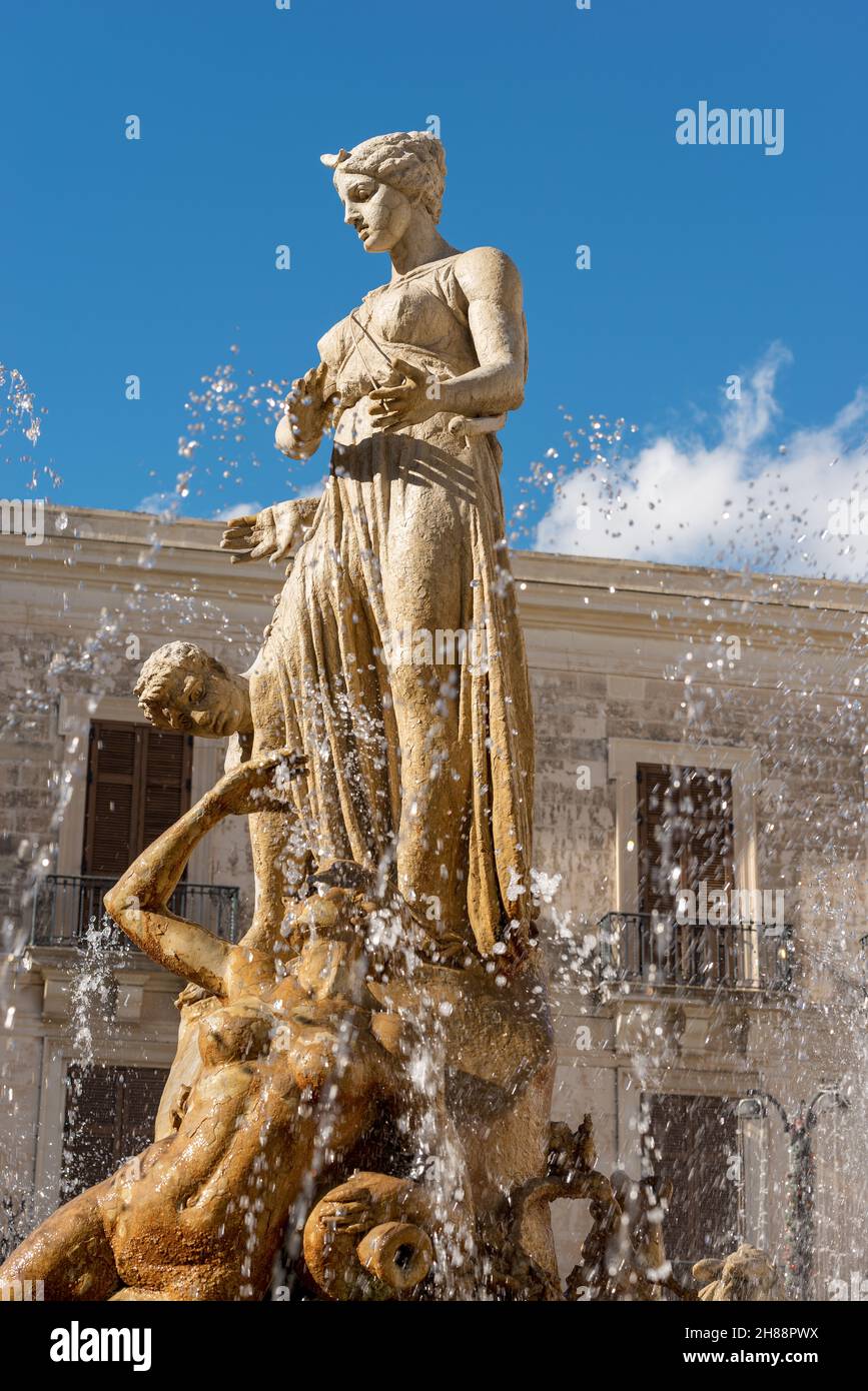 Close-up of the fountain of Diana, Archimedes square (1907 by Giulio ...