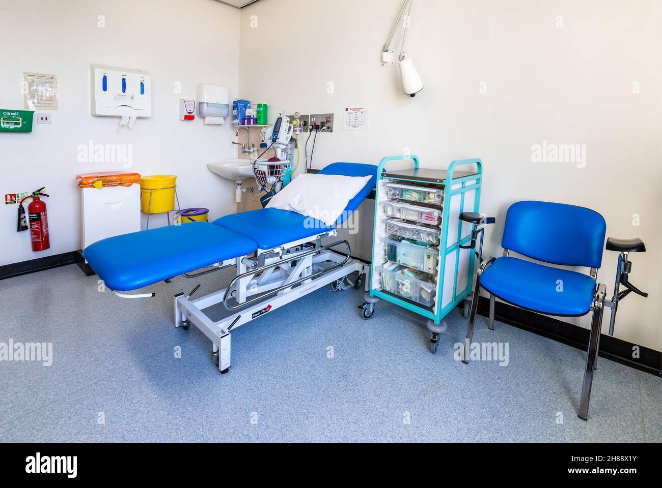 Treatment room hi-res stock photography and images - Alamy