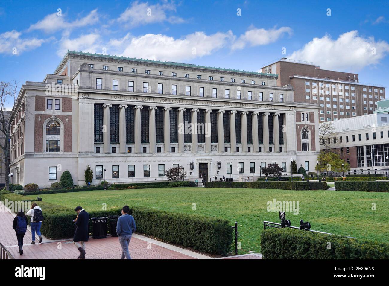 University new york students hi-res stock photography and images - Alamy
