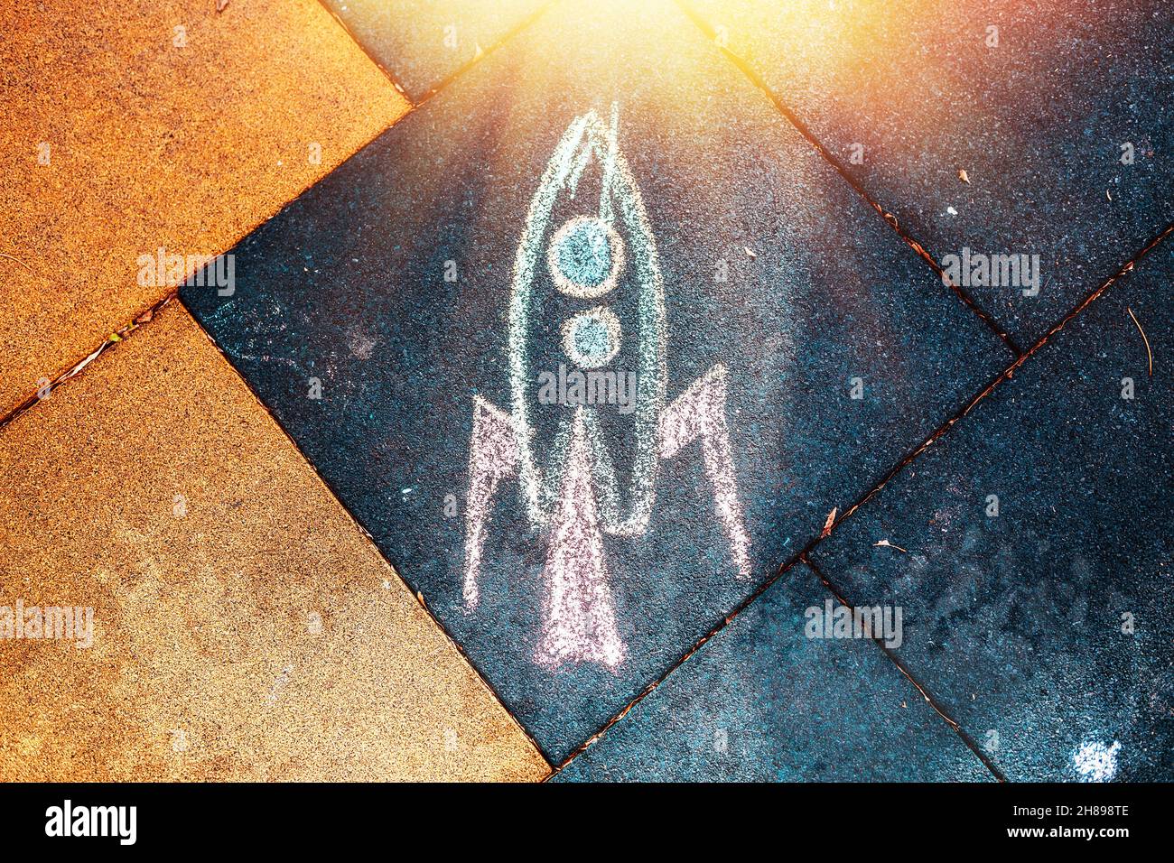 Chalk drawings on ground hi-res stock photography and images - Alamy