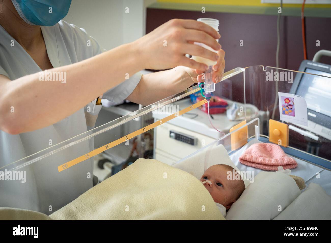Nasogastric tube adult hi-res stock photography and images - Alamy