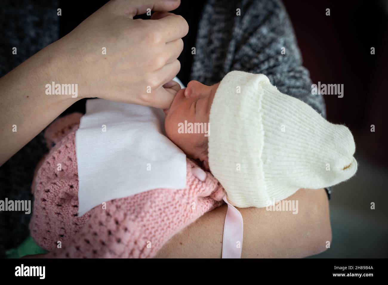 Infant check ups hi-res stock photography and images - Alamy