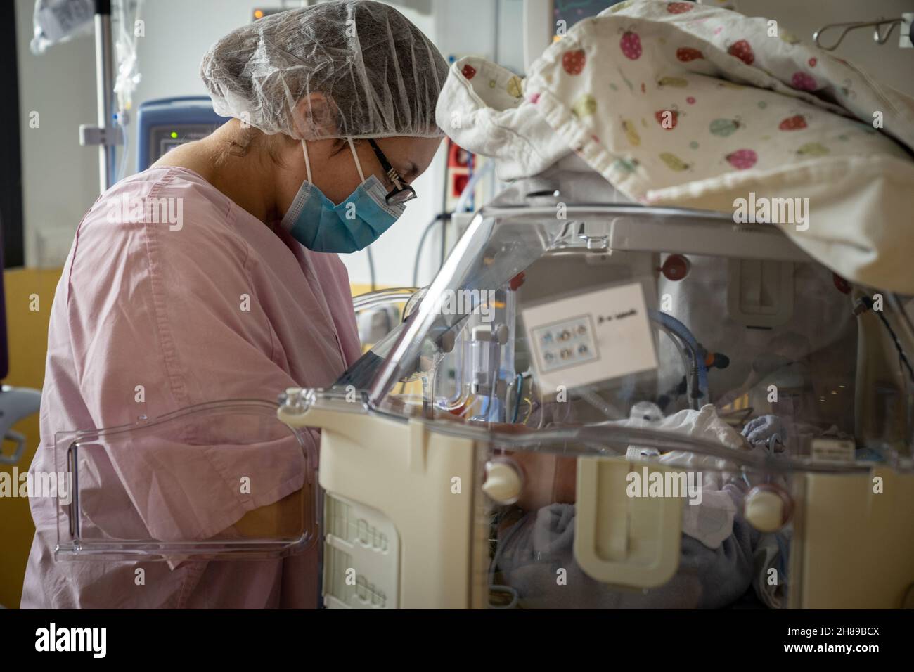 Pediatric help hi-res stock photography and images - Alamy