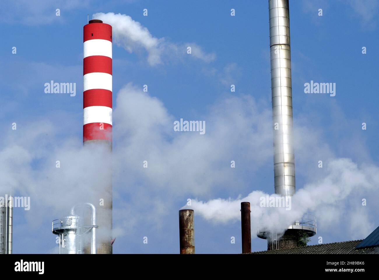 Chimney smoke windy hi-res stock photography and images - Alamy