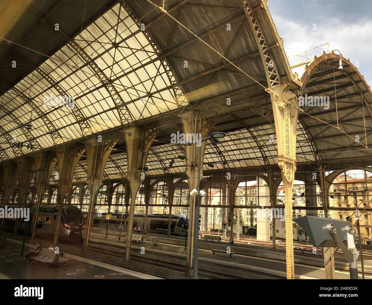 Nice train station Stock Photo - Alamy