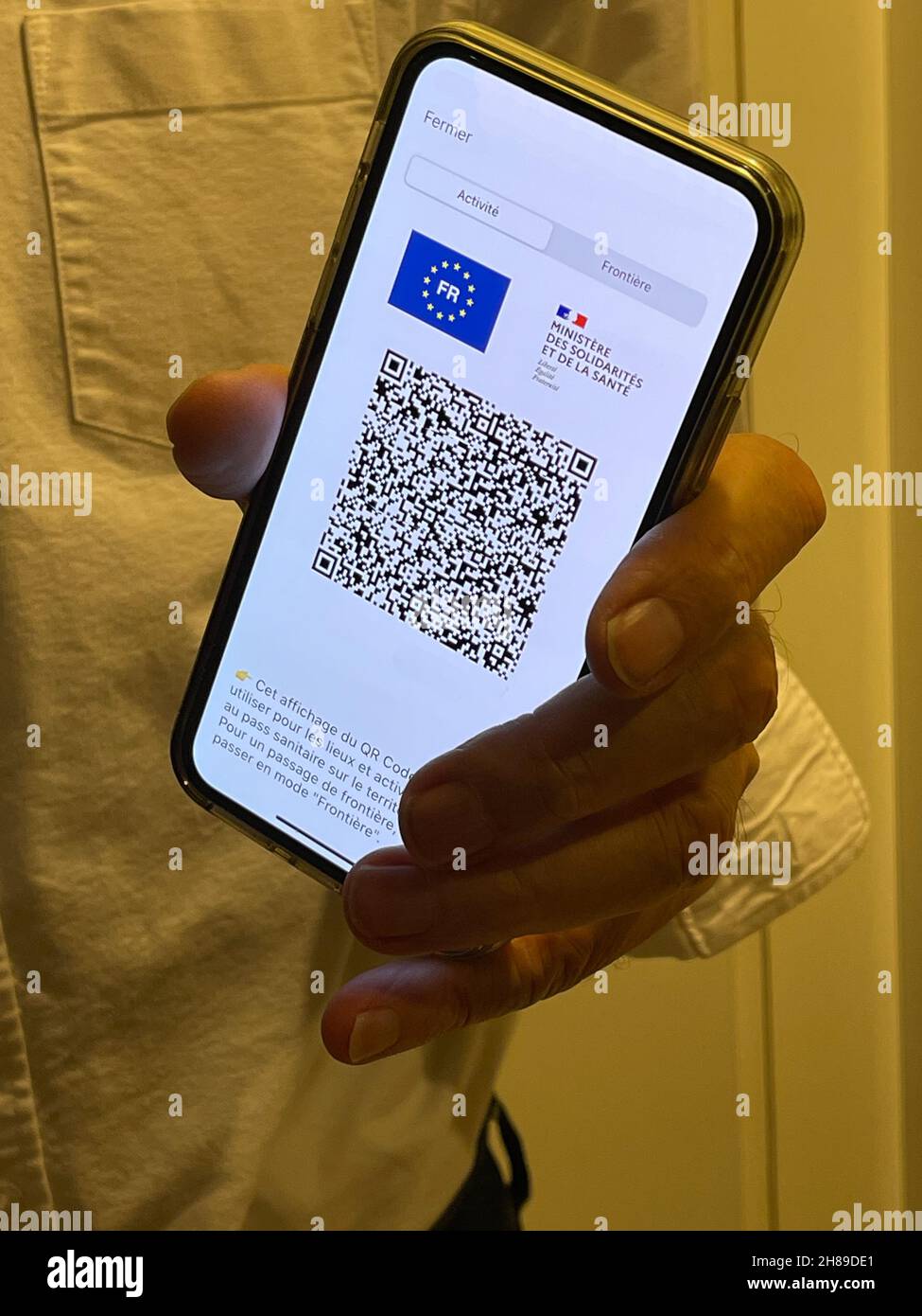 Pass finger hi-res stock photography and images - Alamy