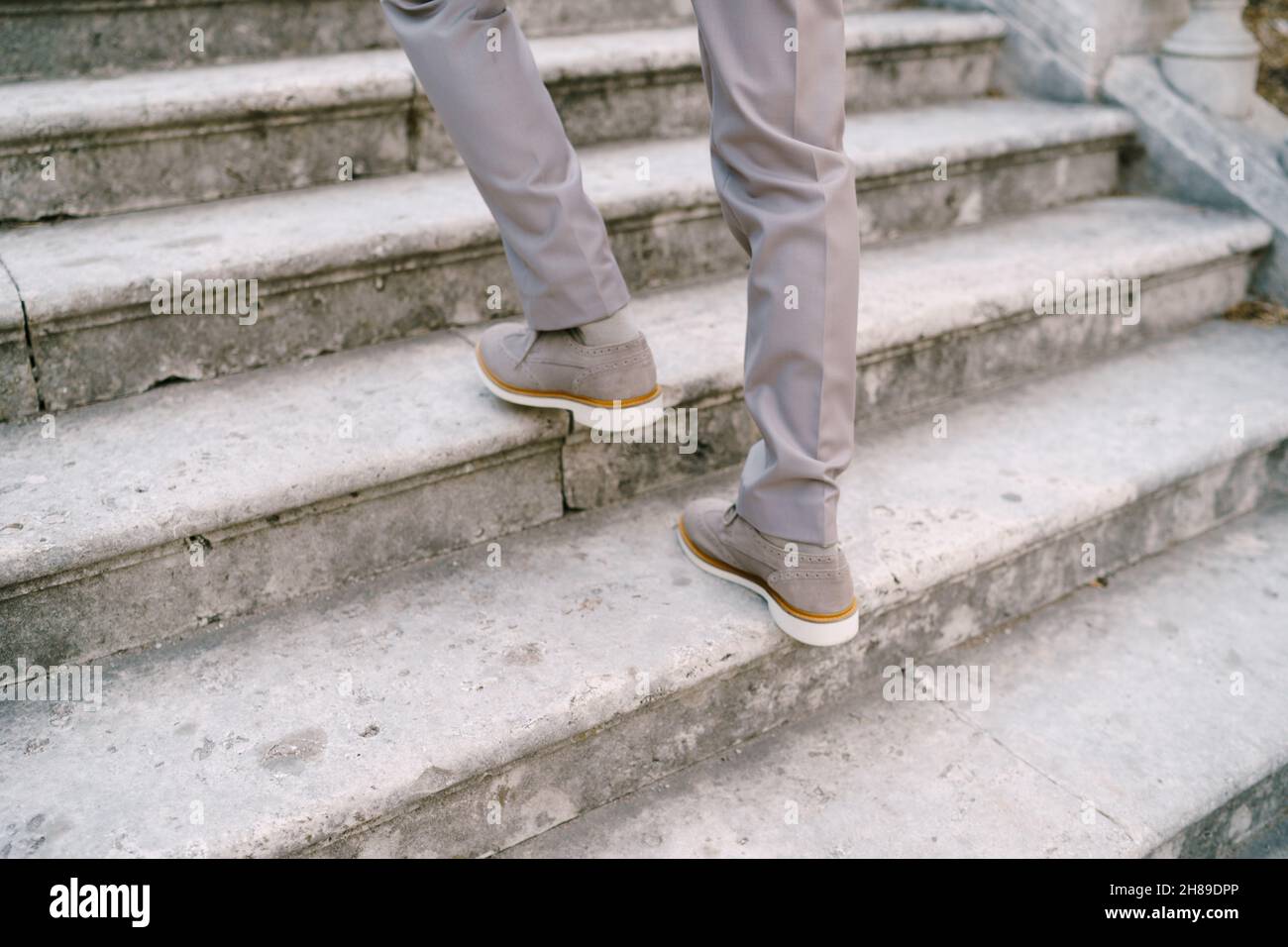 Pair of stone steps hi-res stock photography and images - Alamy