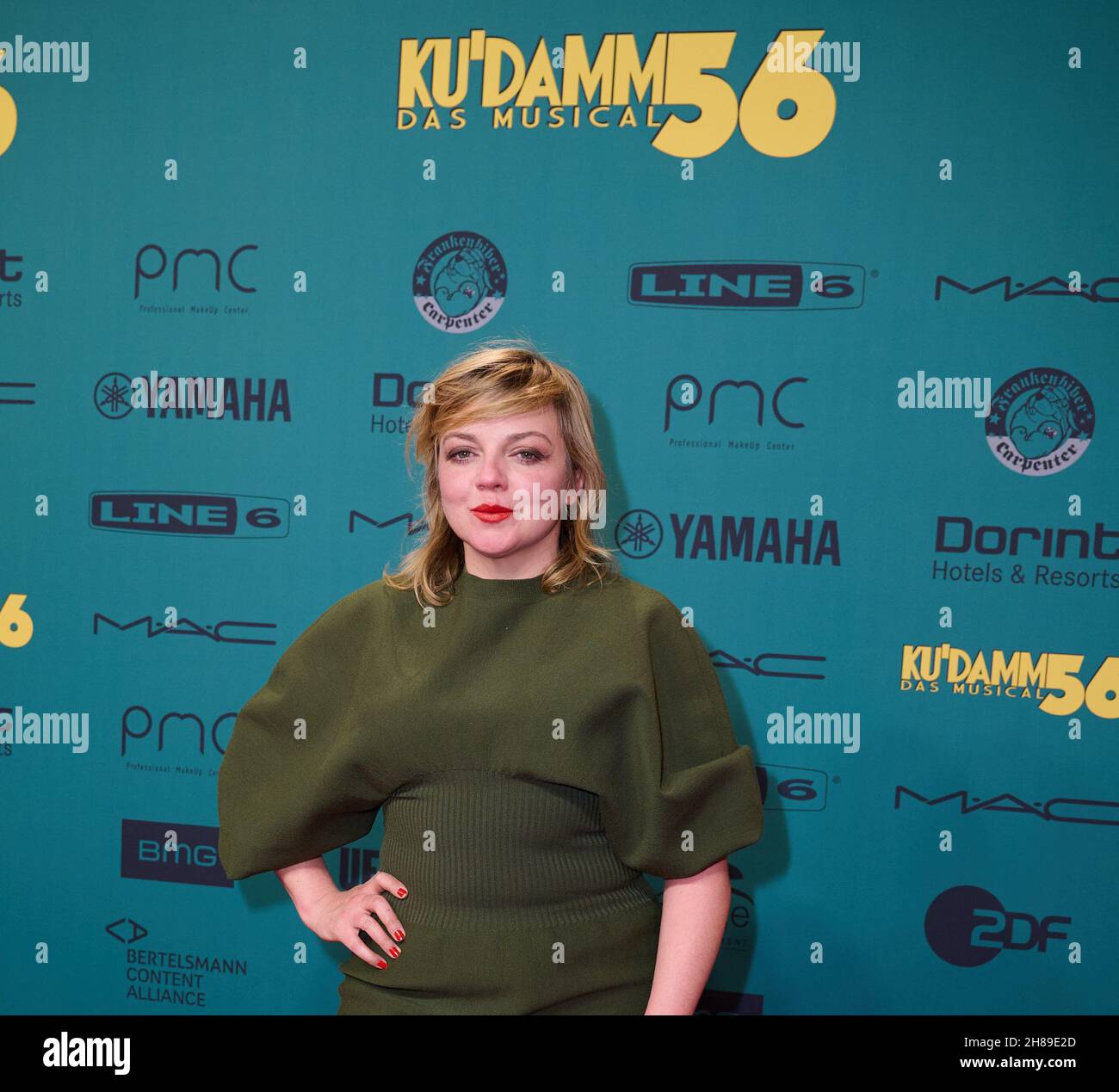 Berlin, Germany. 28th Nov, 2021. Annett Louisan comes to the premiere ...