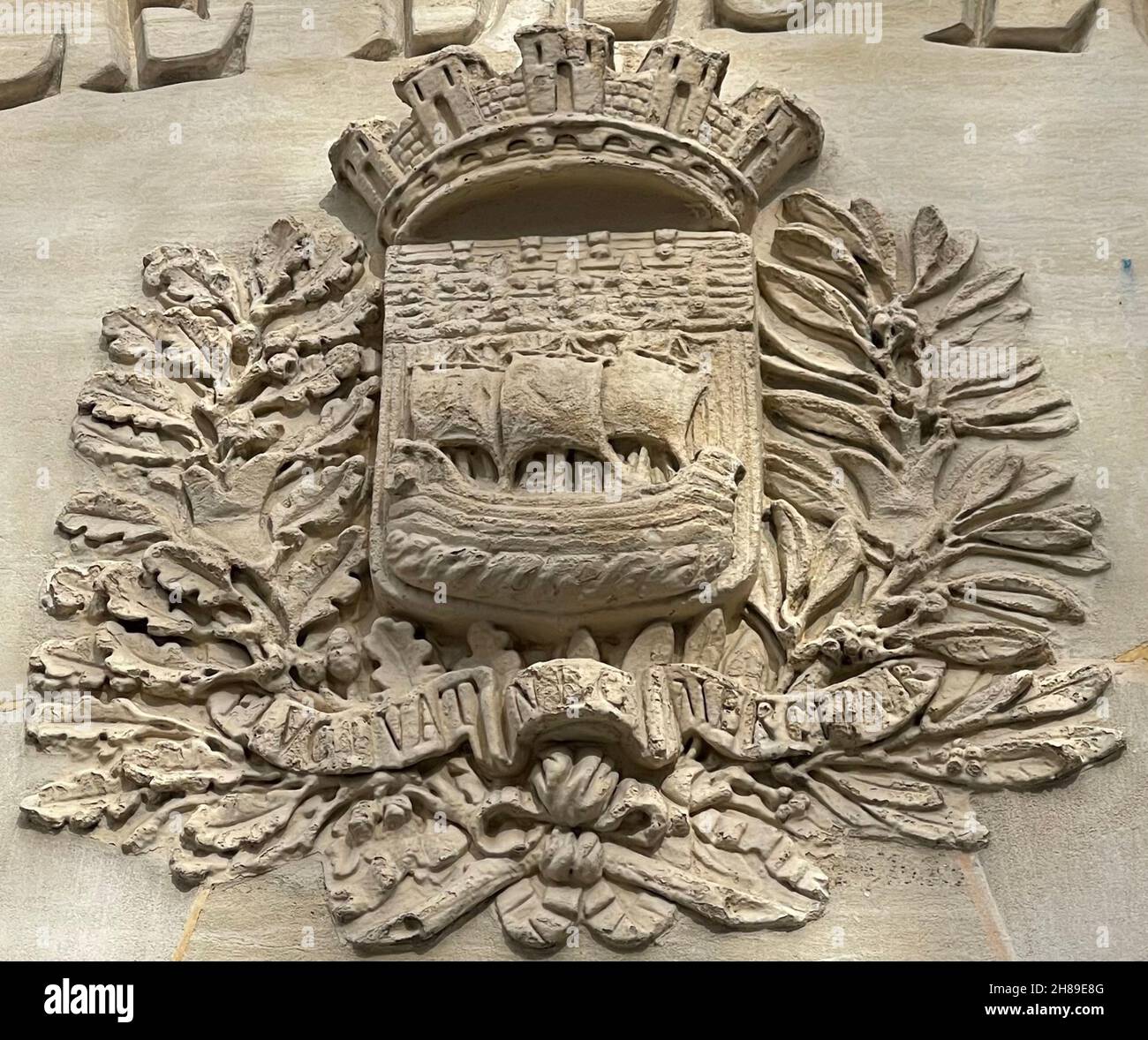 Emblem of paris Stock Photo - Alamy