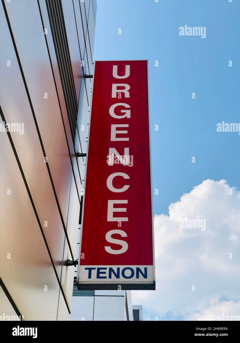 Emergencies tenon hospital Stock Photo - Alamy