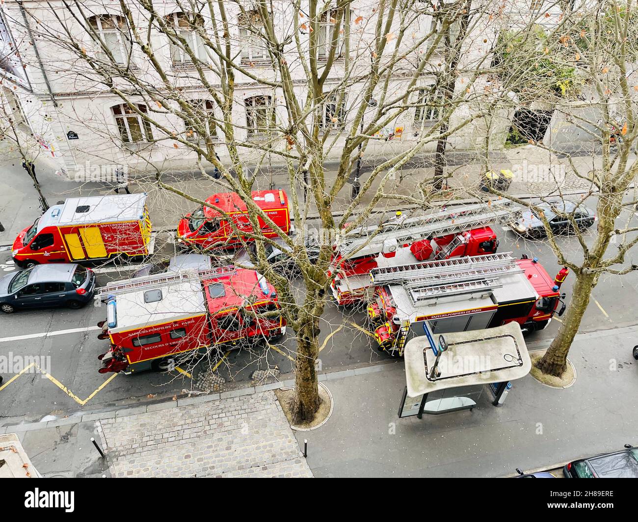 Paris firefighters intervention Stock Photo - Alamy