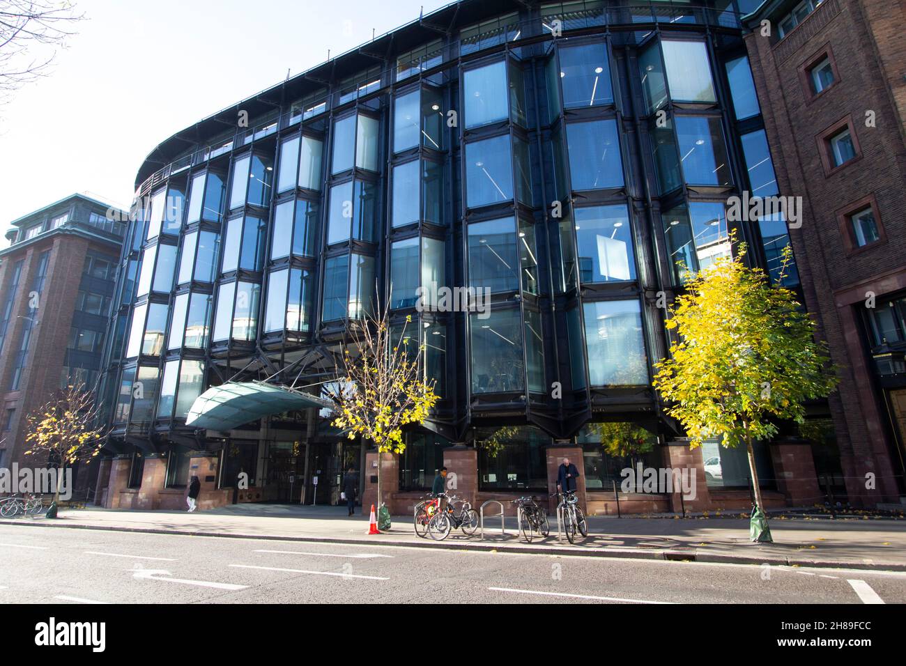 London news building hi-res stock photography and images - Alamy