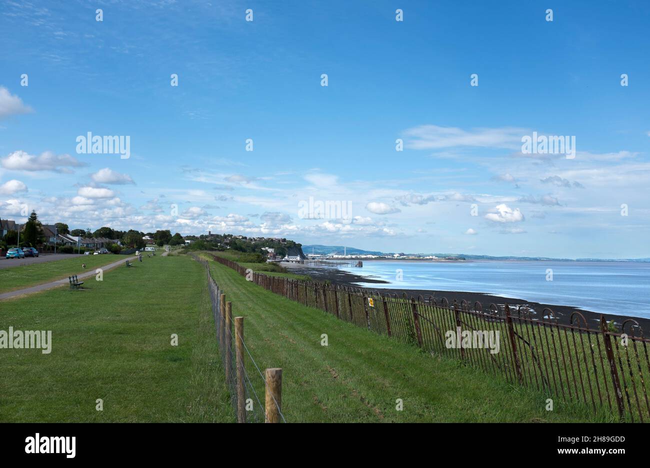 Cliff top walk hi-res stock photography and images - Alamy