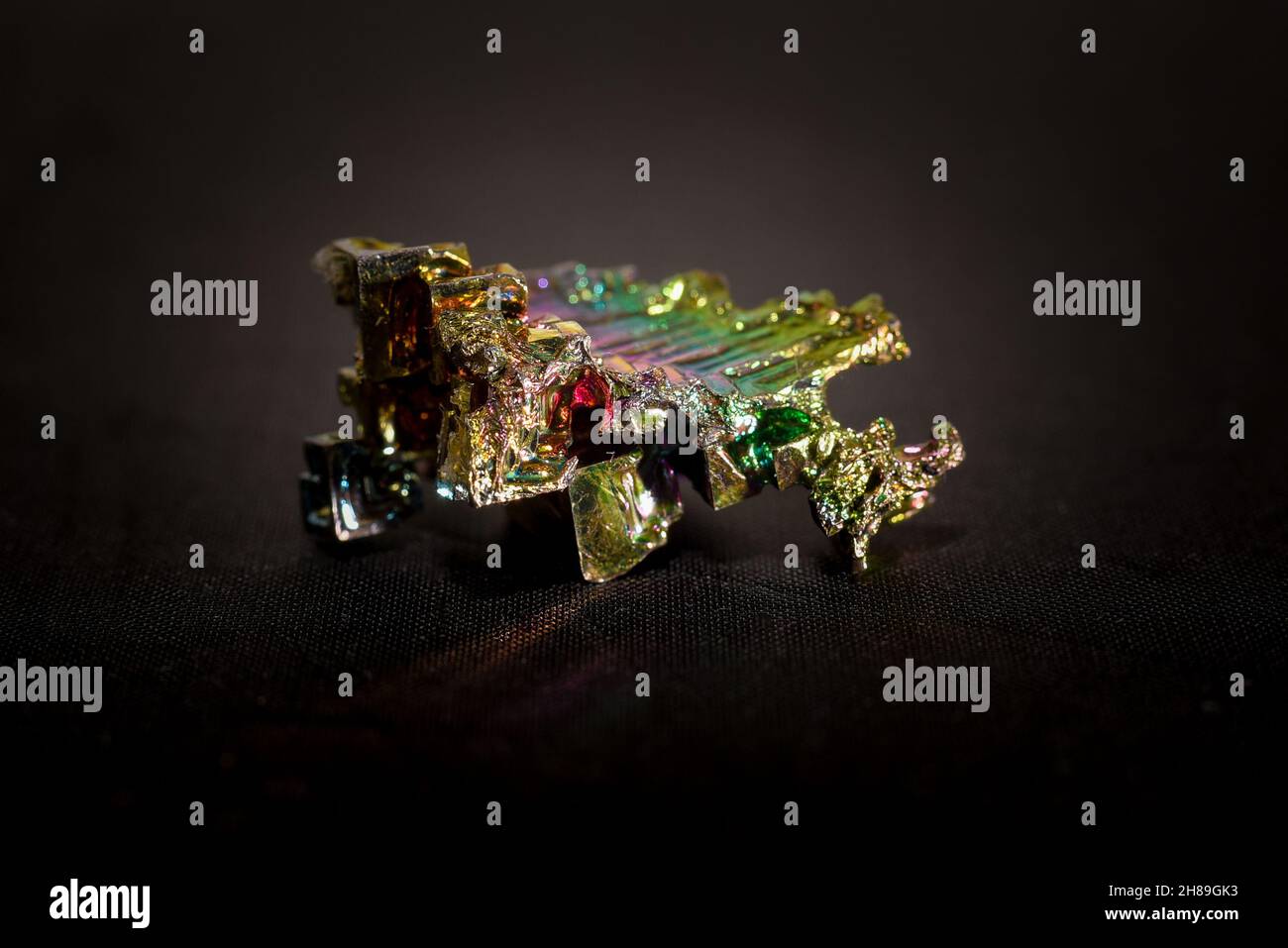 Rare metals laboratory hi-res stock photography and images - Alamy