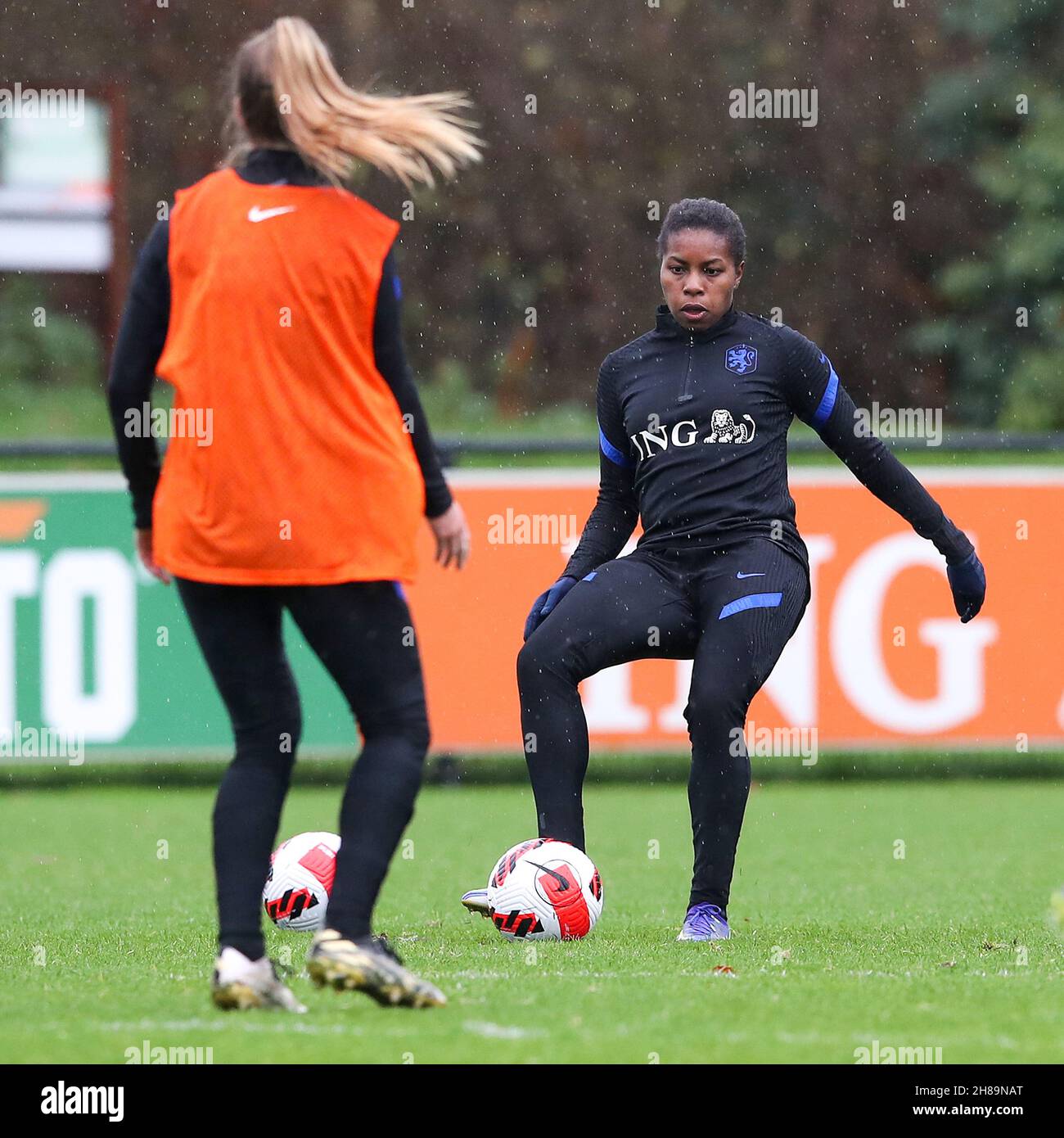 Netherlands womenos national football team hi-res stock photography and ...